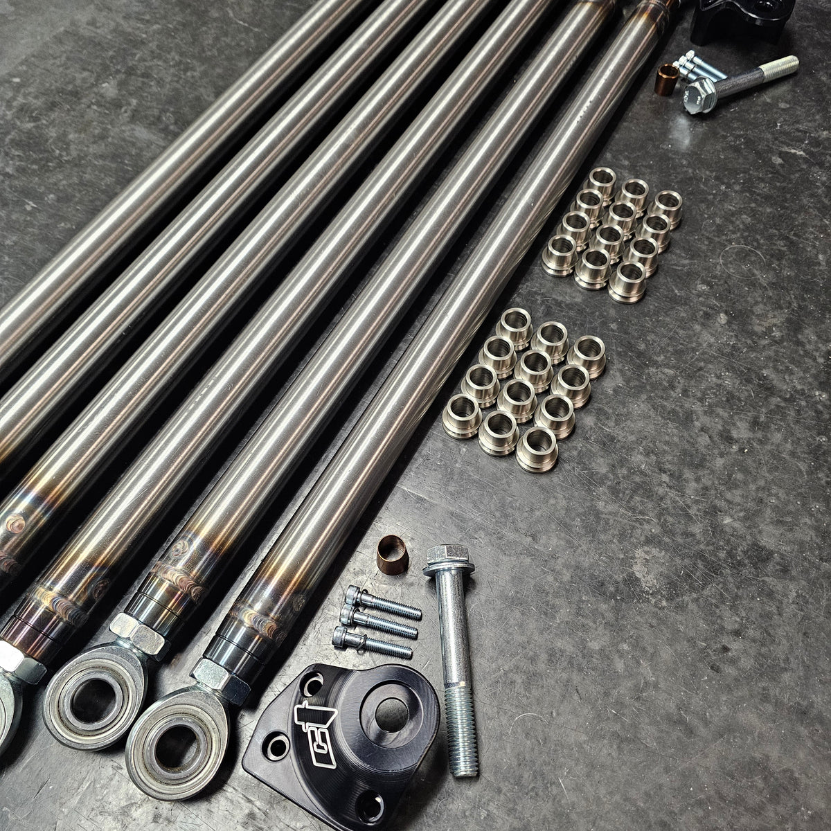 Maverick R Pro Desert Chromoly Radius Rods – CT Race Worx